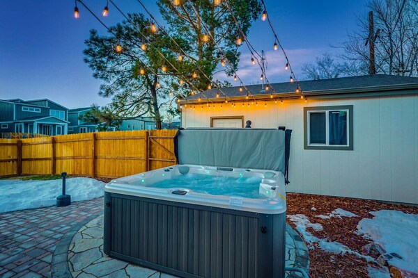 Charming Central Denver Bungalow | Hot Tub - Golden, CO