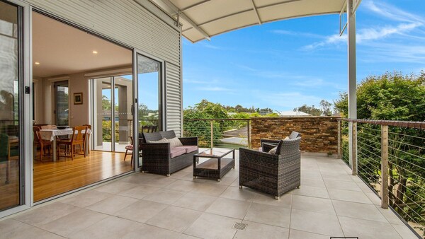 The Sandcastle - Easy Walk To The Beach - Long Beach