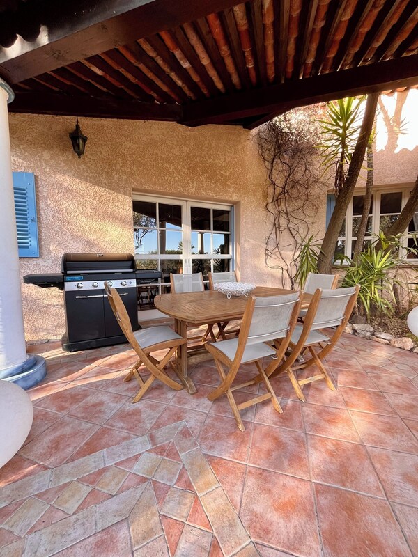 House For 10 People With Private Pool In Sainte-maxime. - Saint-Tropez