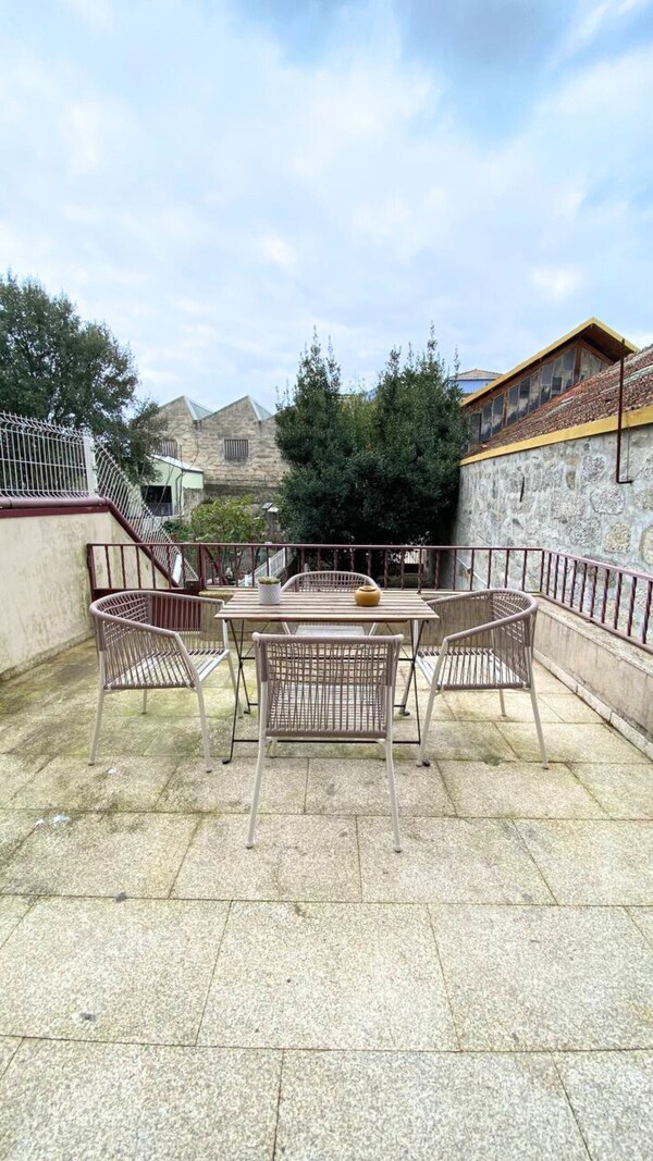 1 Bedroom Apartment With Terrace - Garden View - Porto
