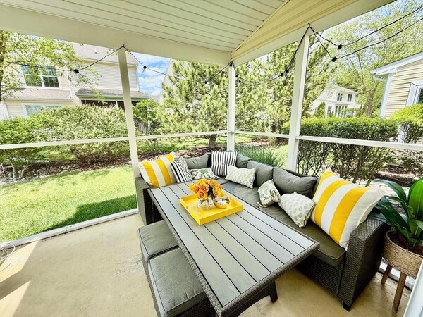 Spacious Townhouse W/ Pool, Porch & Beach Access  Family-friendly Fun - Rehoboth Beach, DE