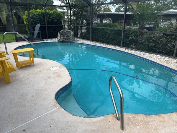 Merritt Island Beauty - Waterfront Three Bedroom Pool Home Near Beaches - Florida