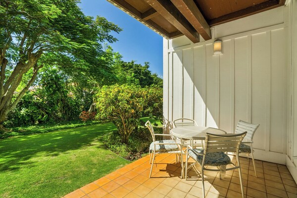 New! Bright, Coastal Retreat Plus Athletic Club - Koloa Landing, HI