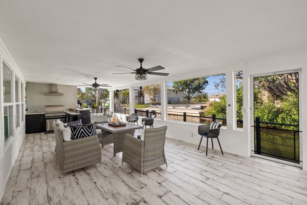 Quite Bonita Springs Neighborhood Near Golf, Beaches And Hopping W/swim Spa - Bonita Springs, FL