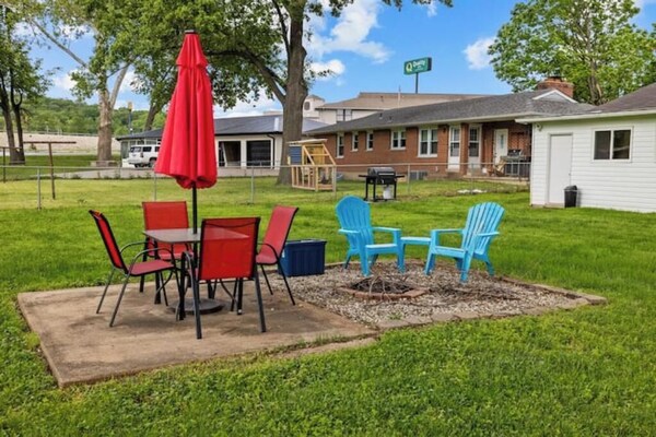 Renovated Home Near Six Flags On Quiet Street - Kid Friendly - Eureka, MO