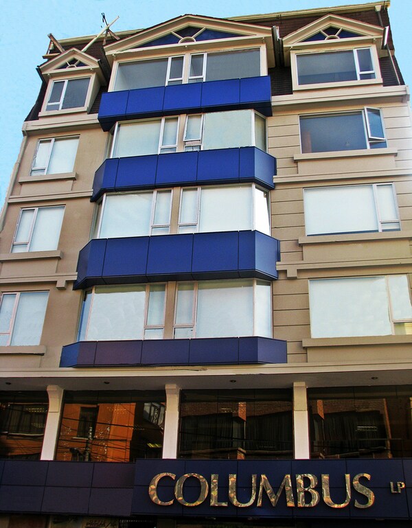 Céntrica Habitación Privada, Frente Al Estadio - La Paz