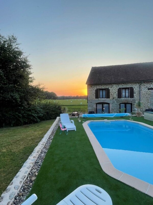 Gîte Le Roseau à La Campagne Avec Piscine - Creuse