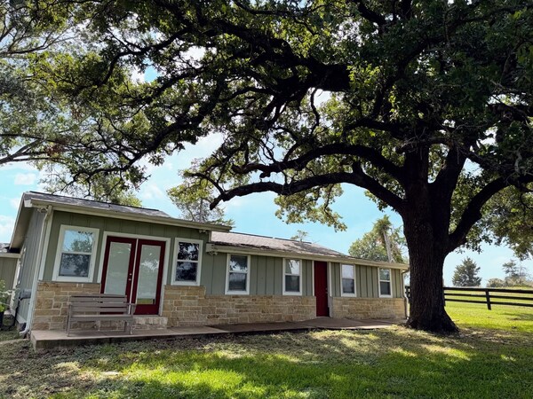 3-br Nature Oasis In Rolling Hills Of Burton, 15 Minutes From Round Top - 텍사스