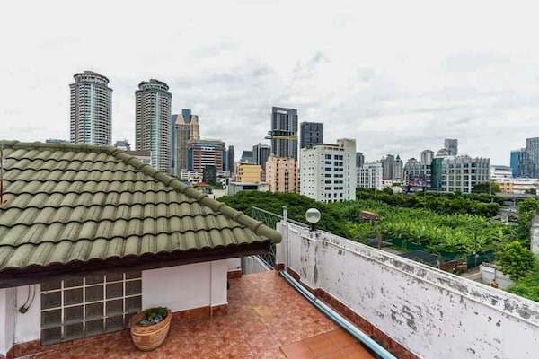 Tanacasa 12 Large Sathorn Townhome 6br W/ Parking - Bangkok