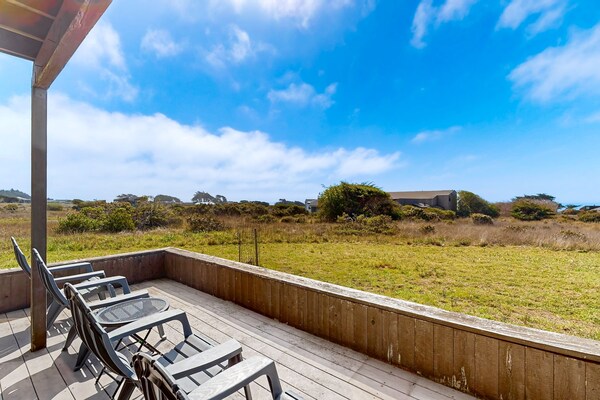 Dog-friendly, Ocean View Home With A Private Hot Tub & Shared Pools-near Beach - Sea Ranch, CA