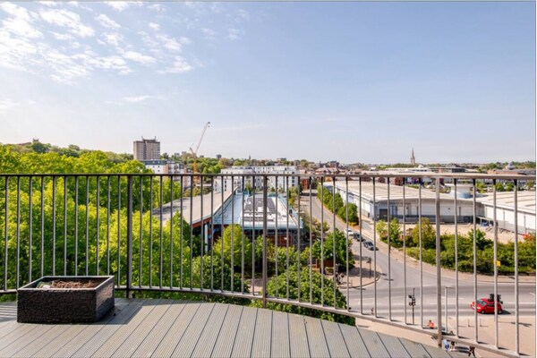The Penthouse - A Unique And Spacious Duplex Penthouse In A Top City Location. - Norfolk