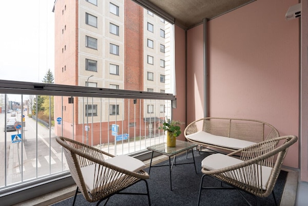 Lovely Apartment - Great Location & Free Parking - Tampere