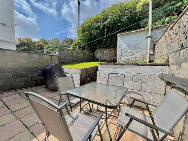 Charming Coastal Cottage Near Mumbles With Garden | Pass The Keys - The Mumbles