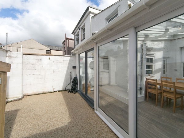 Pass The Keys | 2 Bedroom Quarryman Cottage At The Base Of Snowdon - Bethesda
