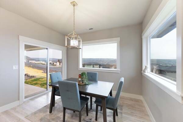 Rolling Hills + Rv Parking + Pet Friendly - Richland, WA