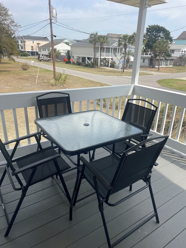 Charming 2-bedroom Cottage Near Downtown Surfside Beach. Quick Walk To The Beach - Myrtle Beach