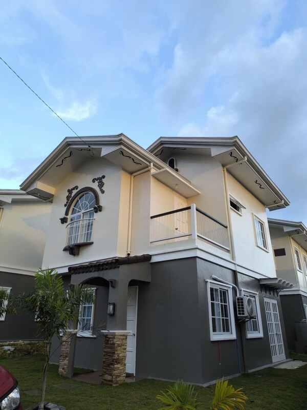New Furnished House In Gated Community.  Close To Panglao Town, Airport, Beach. - Panglao