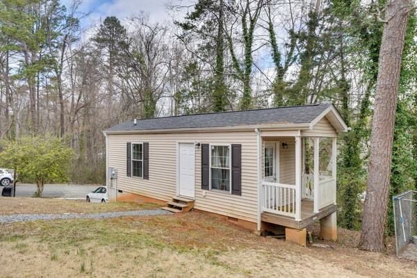 2 Mi To South Boston Speedway: Cozy Tiny Home! - South Boston, VA