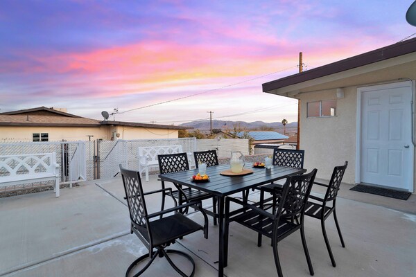 6 Mi To Joshua Tree: Home W/ Outdoor Oasis & View! - Twentynine Palms, CA