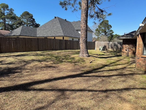 Spacious 3br Retreat Near Golf Course  Cozy & Convenient Stay In Shreveport! - Shreveport, LA