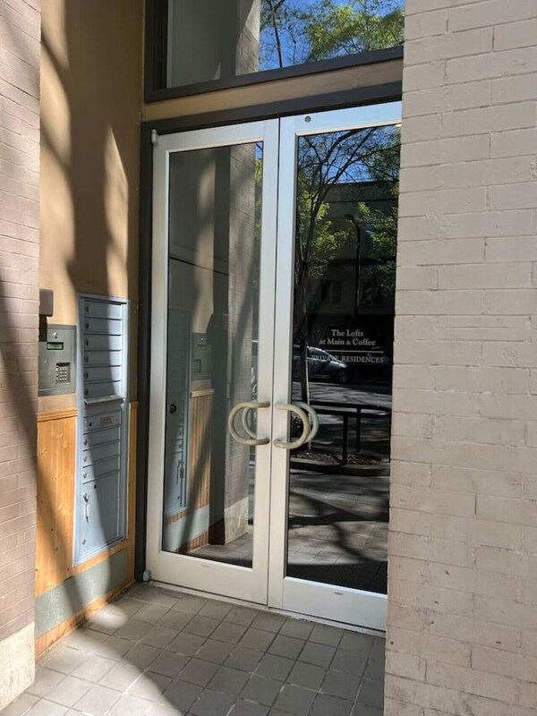 Central Main Street Condo In Historic Building - Greenville, SC