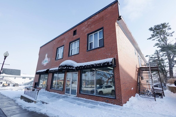 Cozy, Pet Friendly, 2 Bedroom - Grand Falls