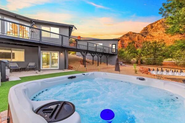 Across From Hiking Trails | Stunning Red Rock Views | Sleeps 18 W/ Hot Tub, Theater & Game Room - Sedona, AZ