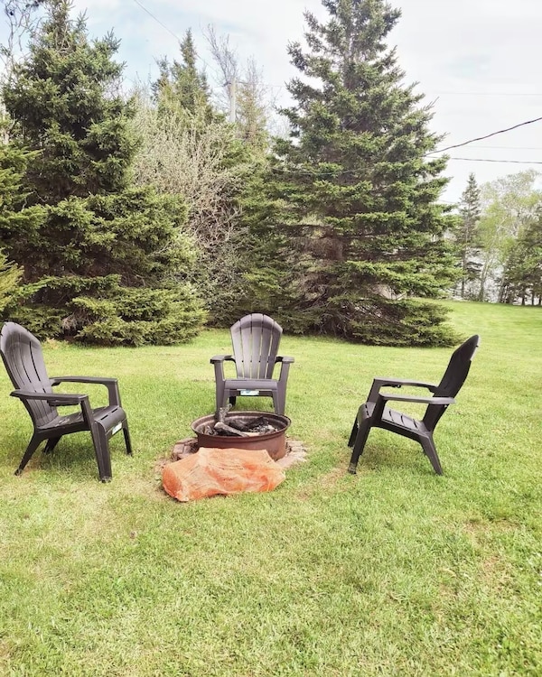 Cozy 2-bedroom Cottage In Lovely Mill River East With Wifi, Ac - Prince Edward Island