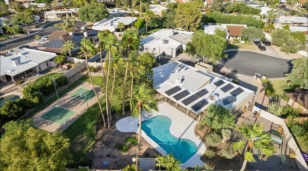 Luxe Scottsdale Stay With Heated Pool - Phoenix, AZ