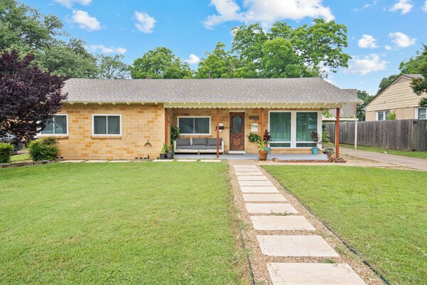Casa Completa 3bd 2ba Patio Parking Acepta Mascota - Grand Prairie, TX