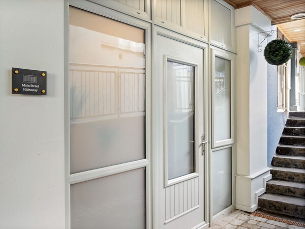 Apartment 297 - Clifden - Sleeps 2 Guests  In 1 Bedroom - Clifden