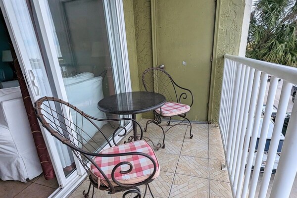 Holiday Villas Iii 109 "Sea You At The Beach"~on The Beach, Pool, Gorgeous! - Indian Shores, FL