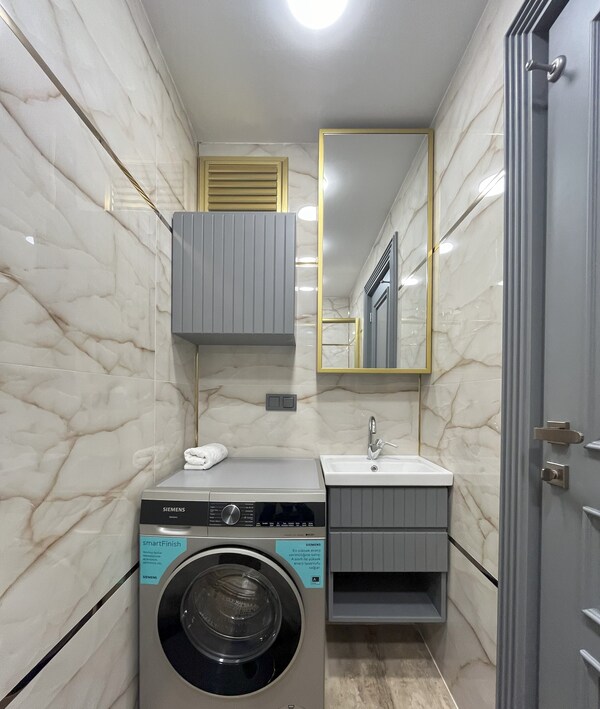 Serene Luxury  Apartment Next To Istanbul Fisekhane & Marmaray Metro Station - Istanbul
