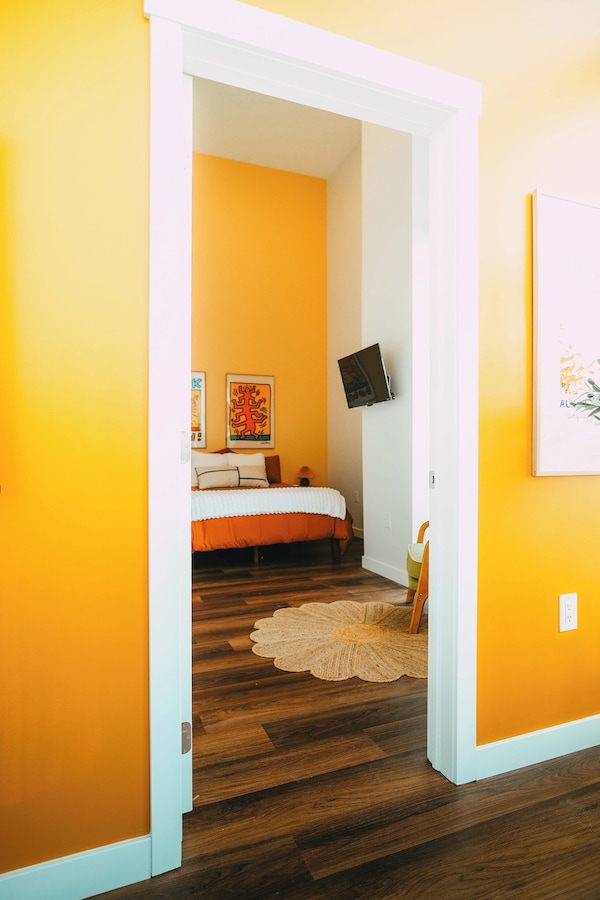 *Penthouse* - Luxe Stay With Views - Free Parking - Nova Scotia