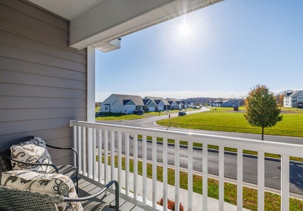 Relax In Style, Golf Course Community Townhouse - 3440 - Syracuse, NY