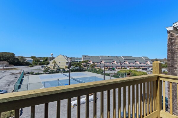 Almost Oceanfront 3 Bedroom Pebble Beach C-304 Condo - Emerald Isle, NC