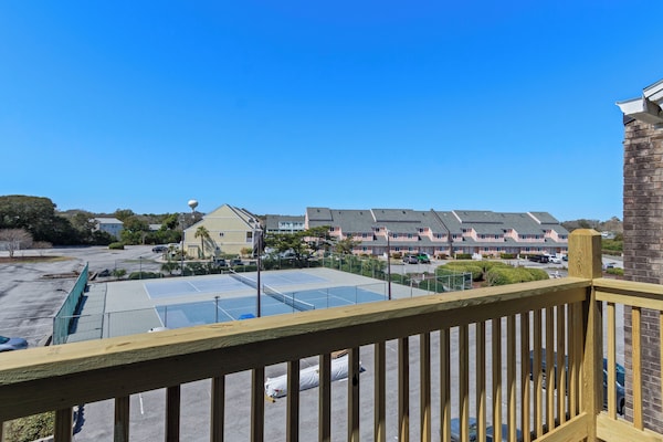 Almost Oceanfront 3 Bedroom Pebble Beach C-304 Condo - Emerald Isle, NC
