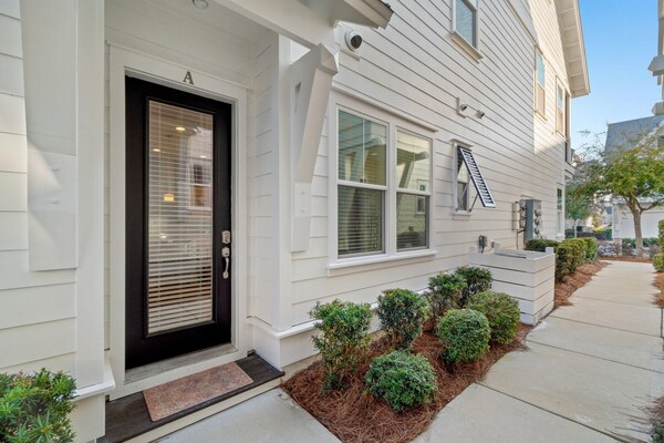 30a Coastal Therapy! Golf Cart+bikes+resort Pool! - Seaside, FL