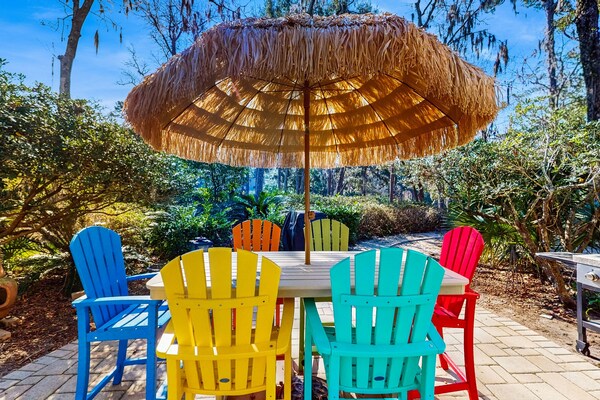 Spacious Townhome W/ Balcony, Desk + Monitor, W/d  & Near Beach - Hilton Head Island, SC