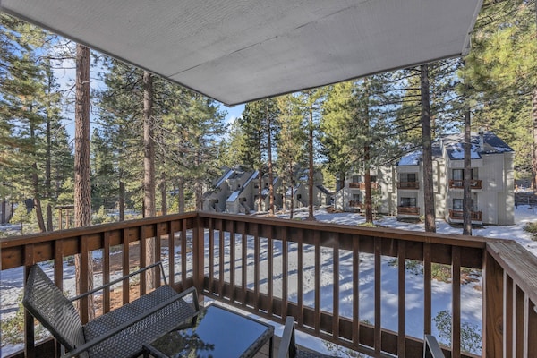 New! Alpine Retreat In The Heart Of Incline Village - Lake Tahoe