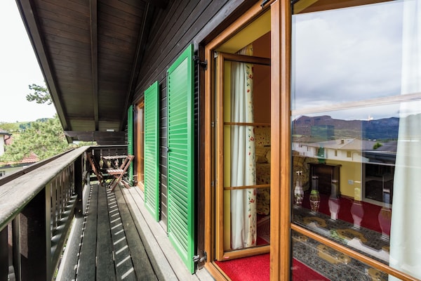 Comfortable And Spacious Apartment With Garden - Mondsee