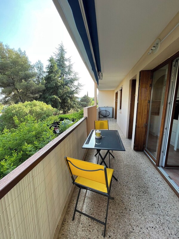 Appartement Avec Grande Terrasse, Proche Plages, Centre Et Sites Touristiques ! - La Londe-les-Maures