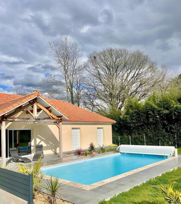 Le Chant Du Gave- Bright New House With Swimming Pool- River Below - Salies-de-Béarn