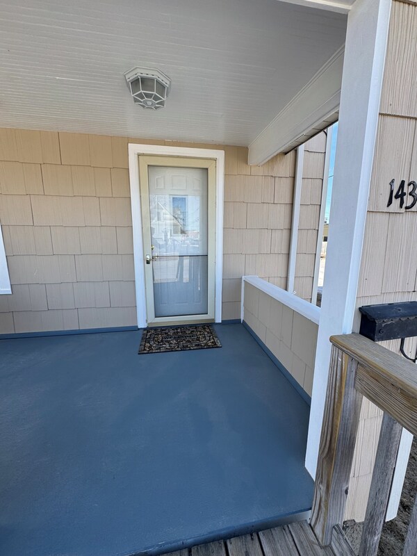 Spacious 4 Bed Home Near Lambeau Field - Green Bay, WI