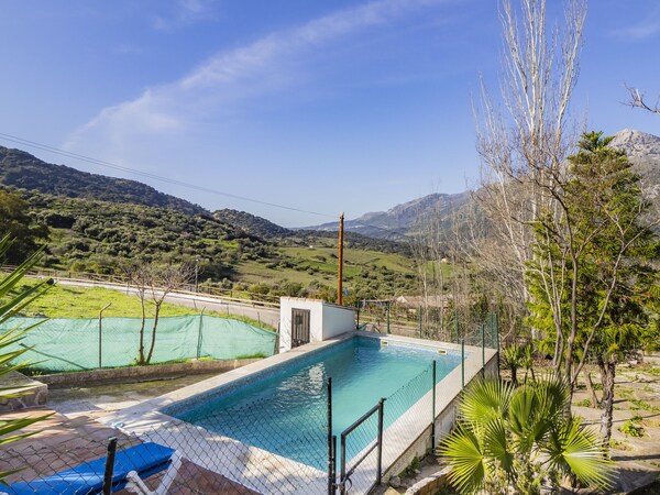 Cubo's Casa Rural Los Lirios De Libar / Piscina Privada / Gran Terraza / Vistas A La Montaña - Benaoján
