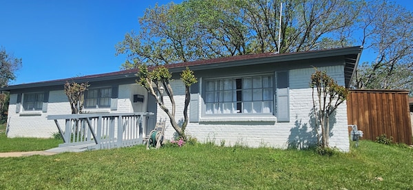 3-bedroom House In Beautiful Fort Worth With Wifi, Ac - Fort Worth, TX