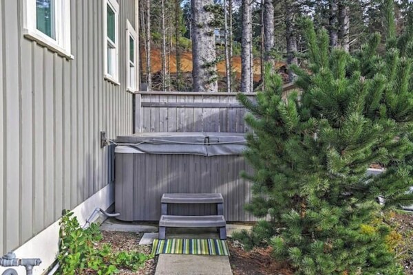 Wind Sailor -  Memories Made At Cozy Beach Cabin With Hot Tub - Lincoln City, OR