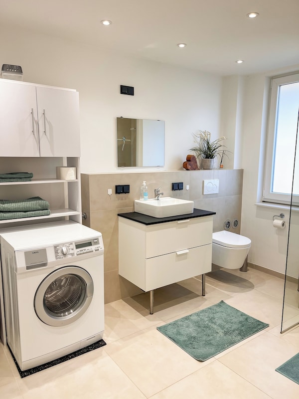 Lichtdurchflutete Gemütliche Ferienwohnung - Deutschland