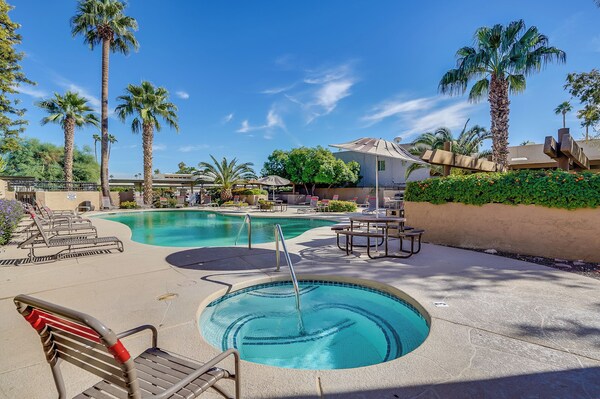 3br/2 Bath W/pool & Hot Tub- Scottsdale Entertainment District - Scottsdale, AZ