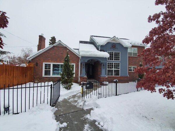Stunning 4-br, 4-bath Brick, And Stucco Luxurious Retreat In Reno Old Southwest. - Reno, NV